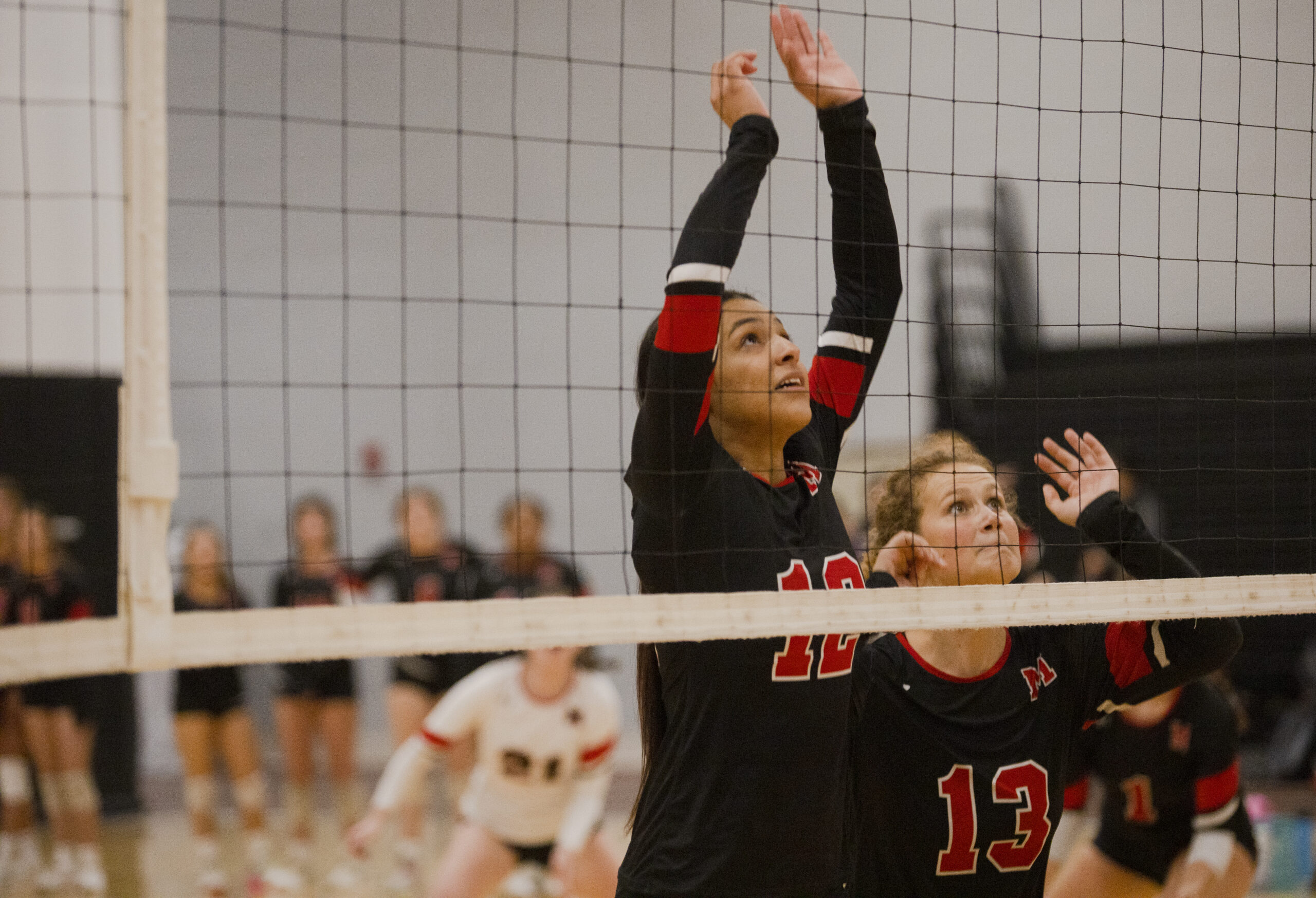 Volleyball team looks to spike the competition - Marblehead Weekly News